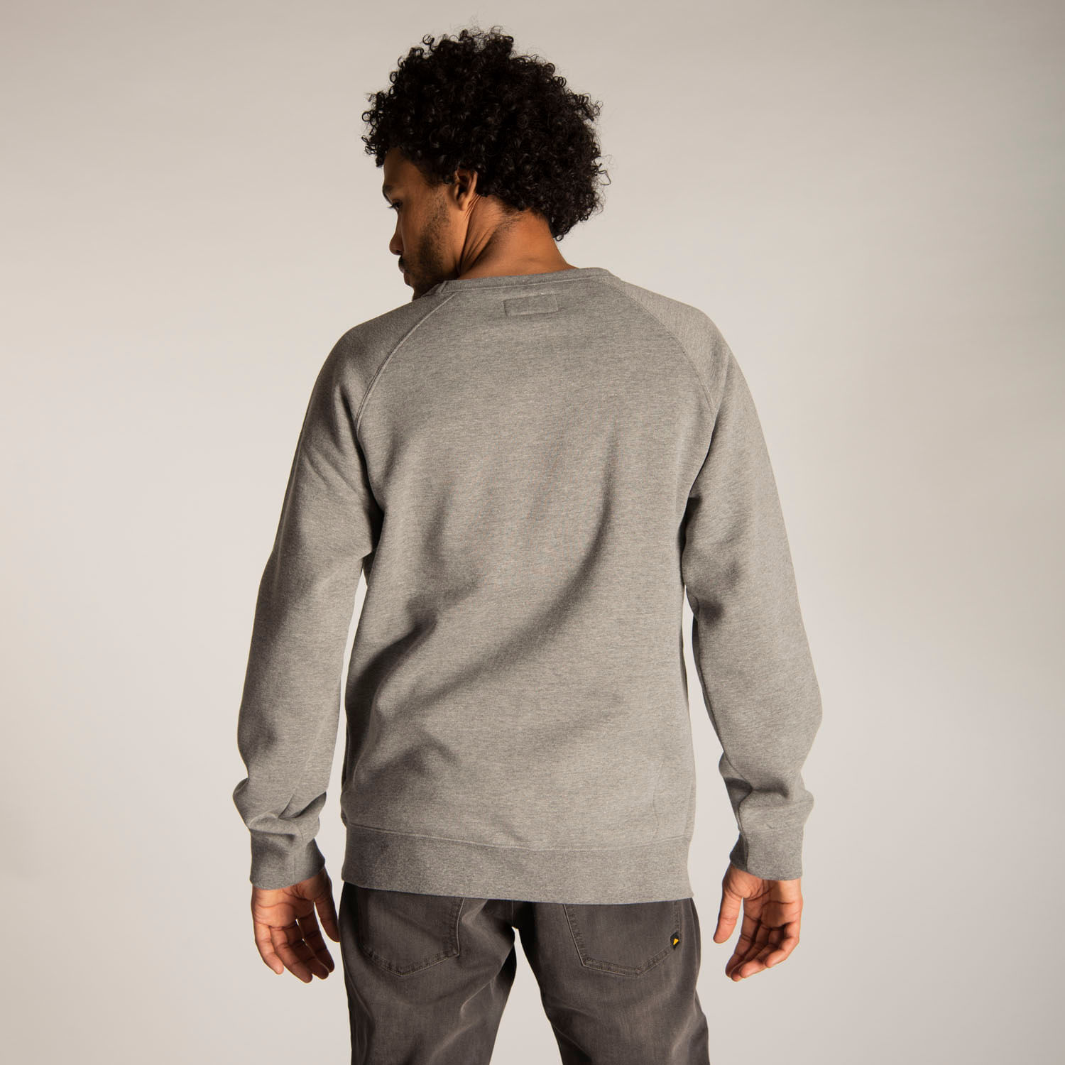 Polerón Hombre Foundation Dm Crewneck-Cat Chile - Cat | Tienda oficial Cat Chile